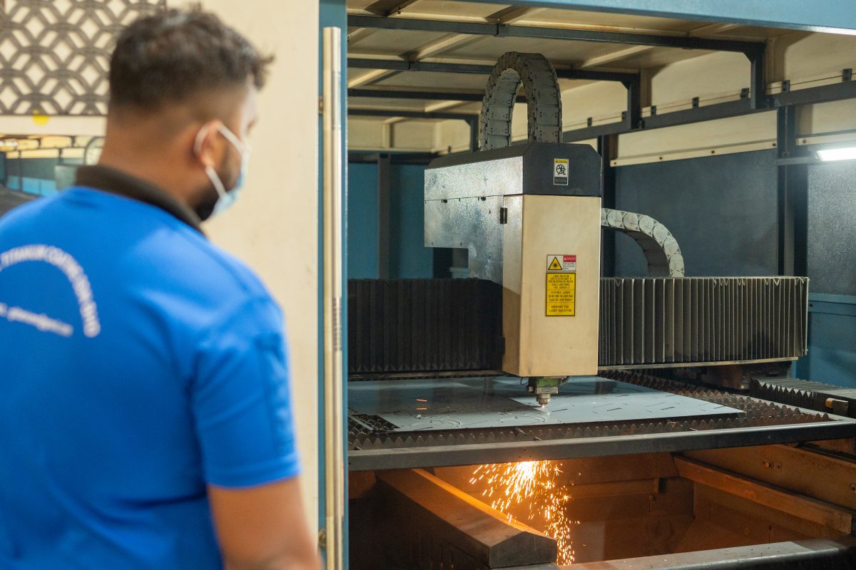 What is Sandblasting? - Global Titanium Coating